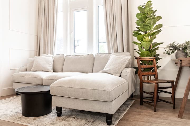 Luxury Apartment In The Heart Of Hoylake - Wirral