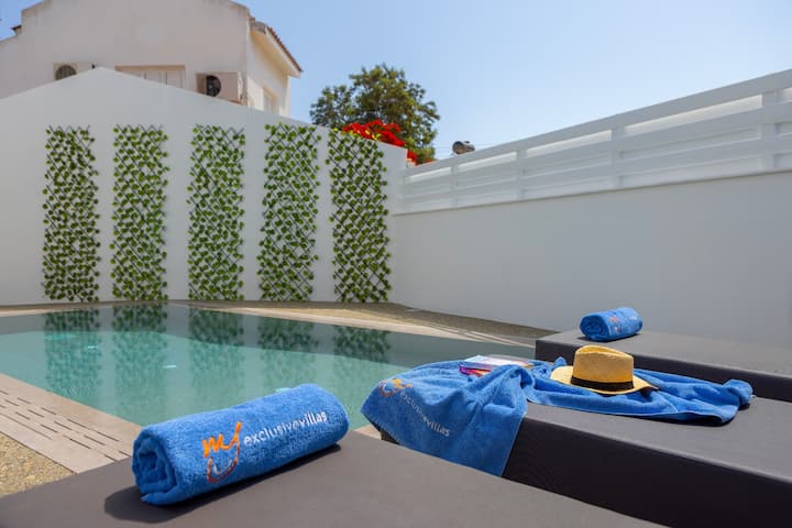 Villa With Private Pool - Ayia Napa