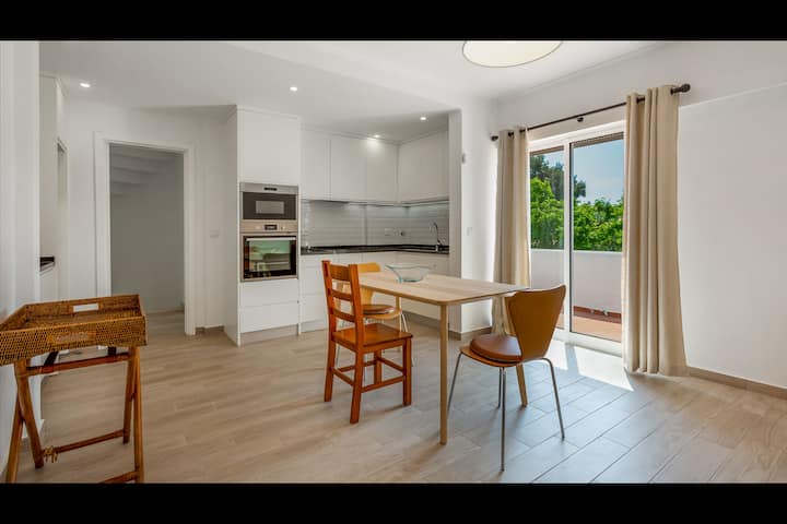 2 Bdr Vilamoura Escape W/ Balcony By Lovelystay - Quarteira