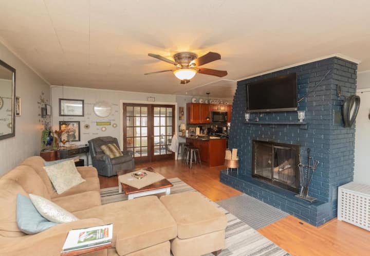 Cozy Mountain Retreat In Prattsville - Roxbury, NY