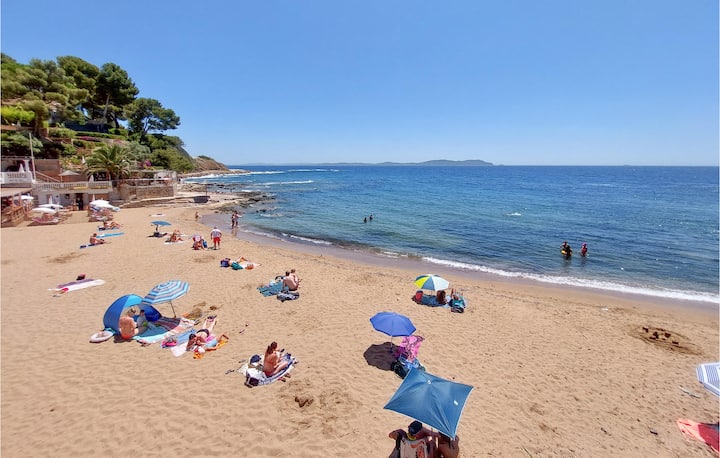 Awesome Apartment In Carqueiranne - Carqueiranne