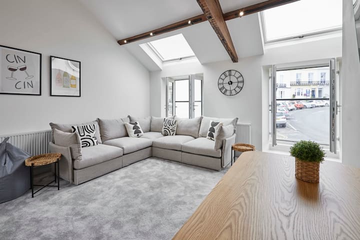 Host & Stay | 2 The Mount - Whitby