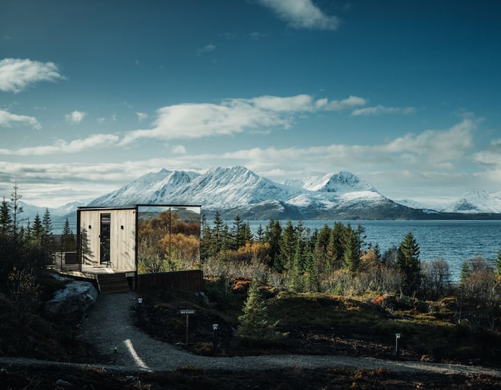 Sky & Sand ~ Wonderinn Arctic - Norway