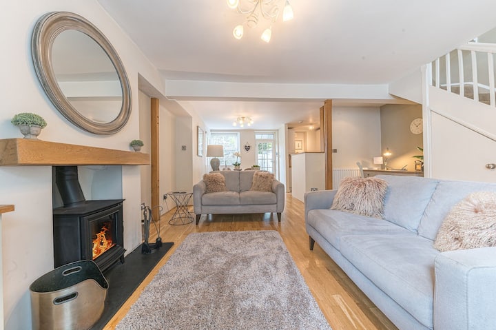 Dog Friendly, Luxury Cottage In Central Bowness - Bowness-on-Windermere