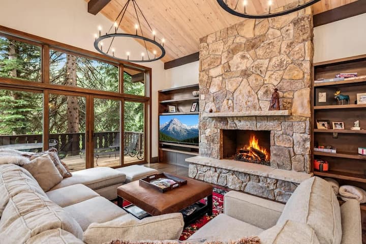 Private Ski-out Village Home In Vail With Hot Tub - Vail, CO