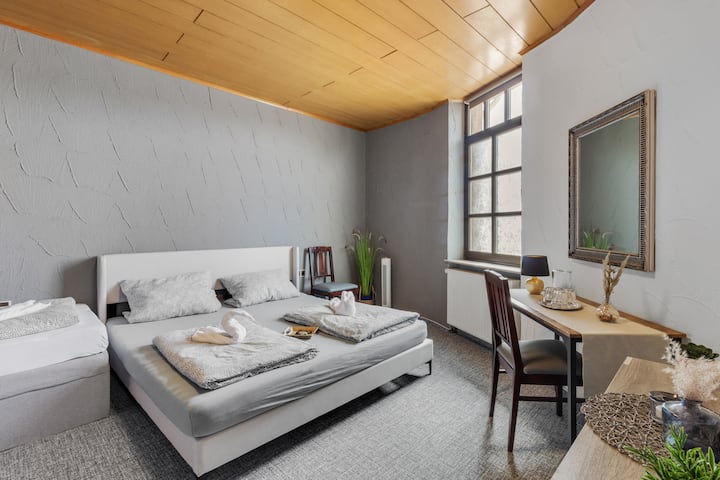 Deluxe Dreibettzimmer - Eigenes Bad - Deidesheim