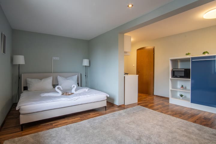 Private Wohnung - Eigene Küche - Geräumiges Bad - Schifferstadt