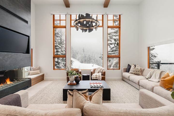 Ski In/out | Luxury 6br | Hot Tub | Sauna | Garage - Whistler
