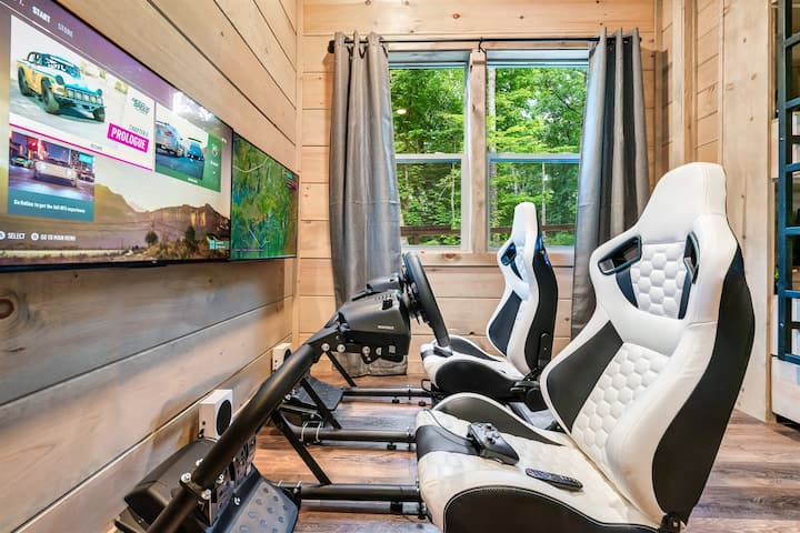 Hot Tub  Game Zone  Bunk Room  Sleeps 10