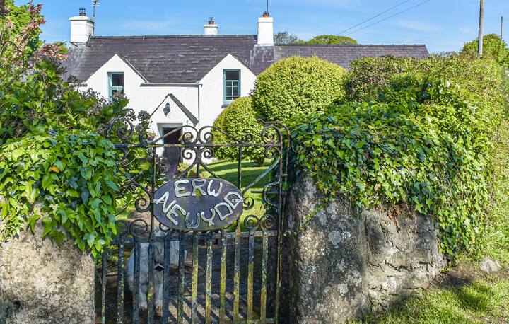 Tan Bryn - Uk44151 - Red Wharf Bay