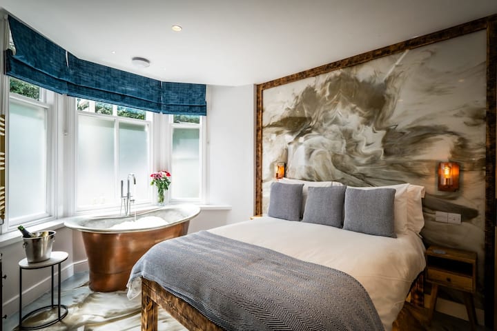 Central Windermere Copper Bath 65"tv En-suite New - Bowness-on-Windermere