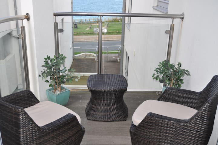 28 Zenith - Newquay
