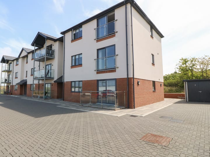 Beach Apartment 9 - Trearddur Bay