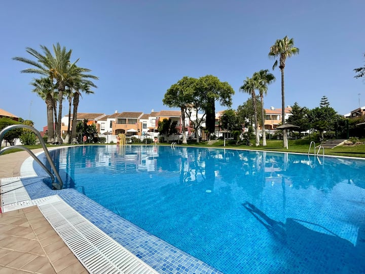 Nice Apartment In Chiclana, With Communal Pool. - Novo Sancti Petri