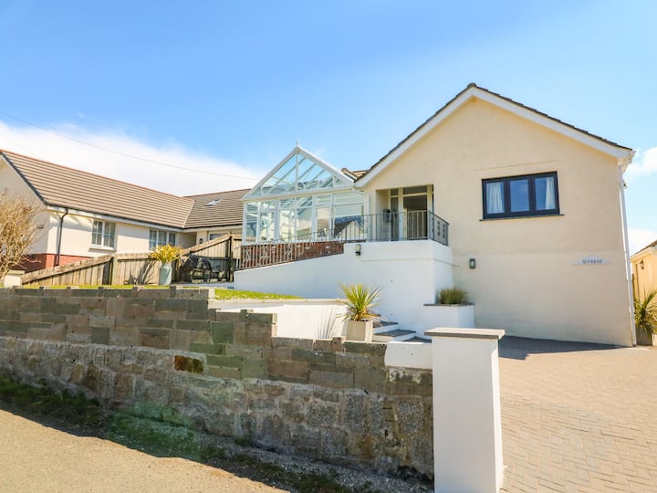 Auverne - Crackington Haven