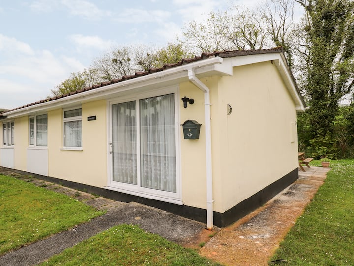 17 River Banks - Liskeard