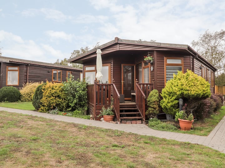 4 Country View Park - Faversham