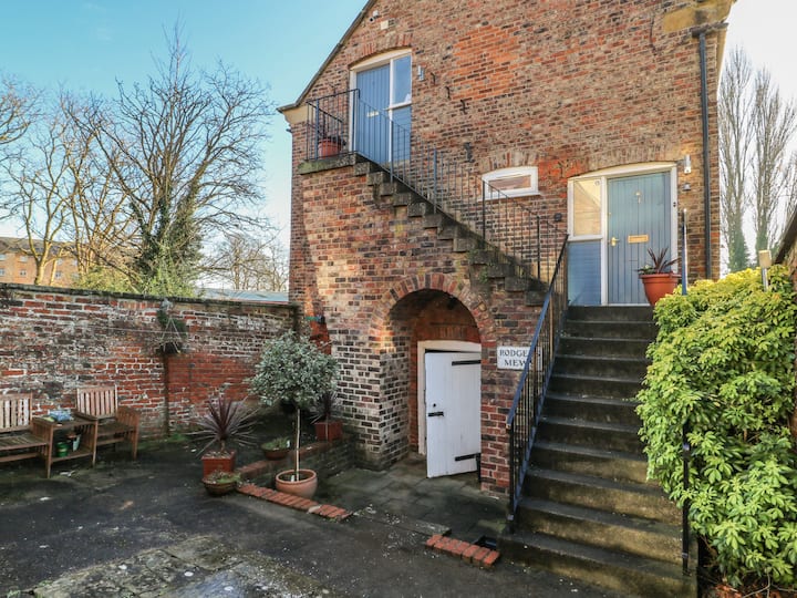 1 Rodgers Mews - Malton