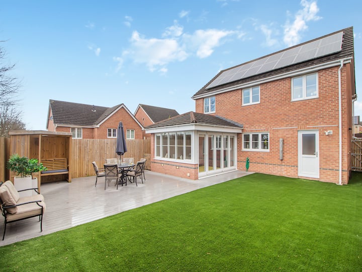 Chestnut House - Bridgend