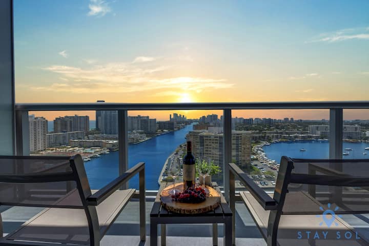Amazing View Balcony - 1br- Pool & Gym - Hallandale, FL