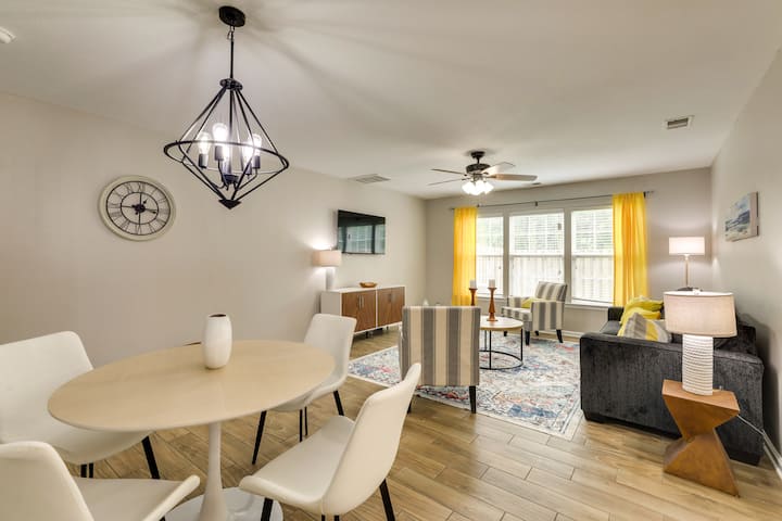 Charming North Charleston Townhome - Pets Welcome! - Charleston, SC