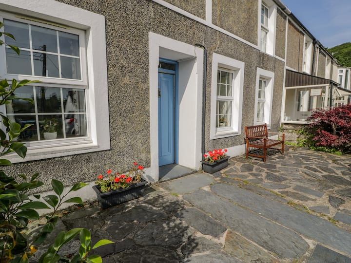 6 Glyn Terrace - Porthmadog