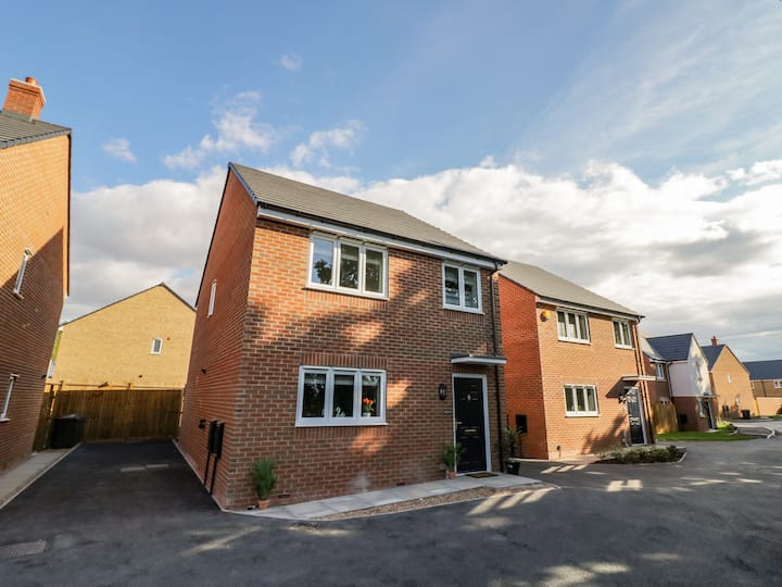 23 Moat House Close - Nuneaton