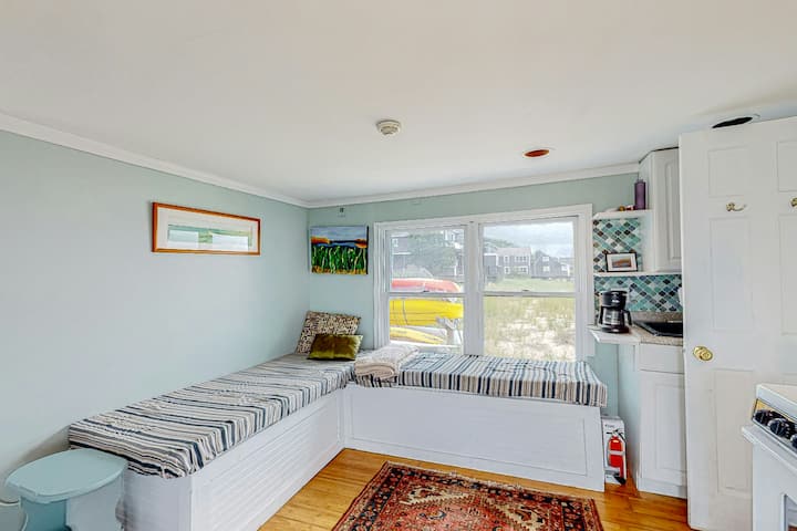 1br Bayfront Condo With Deck, Kitchenette, Views - Provincetown, MA
