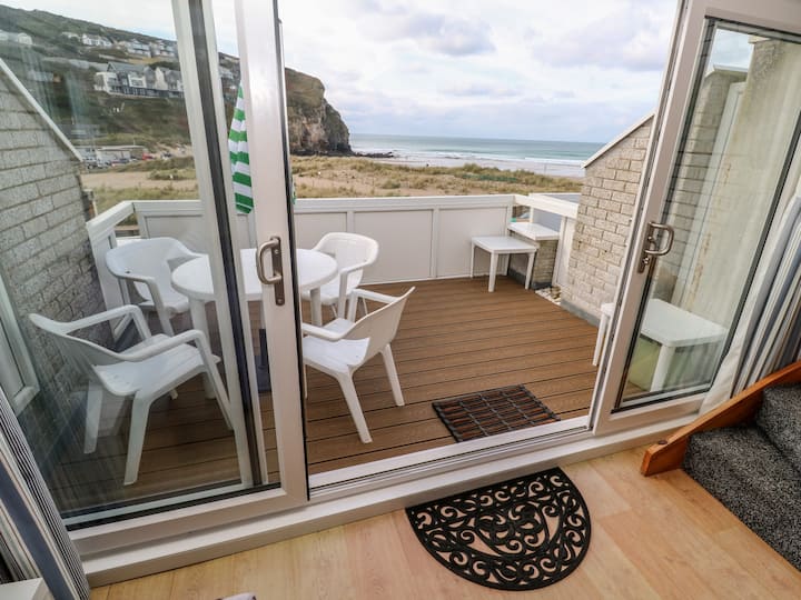 16 Seaspray - Porthtowan Beach