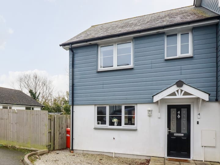 4 Trevanson Mews - Newquay