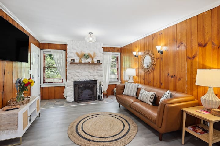 Twin Peaks Vacation Rental With Hot Tub! - Crestline, CA