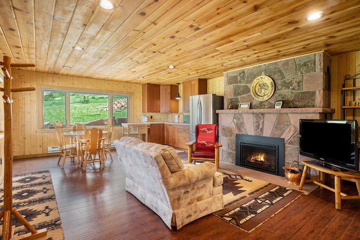 Frontier Mountain - Cozy Lower Unit, Amazing - Estes Park, CO