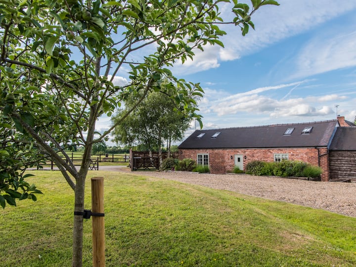 Barnfields Holiday Cottage - Leek