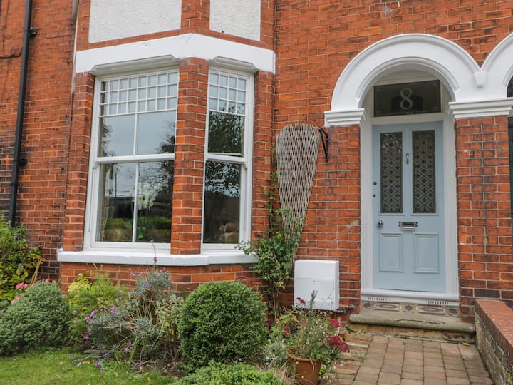 8 Wilton Road - Hornsea