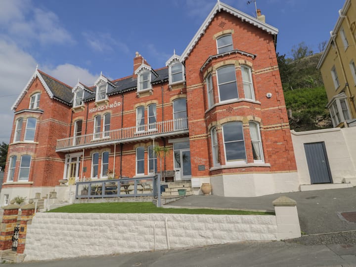 Beaulieu House - Llandudno