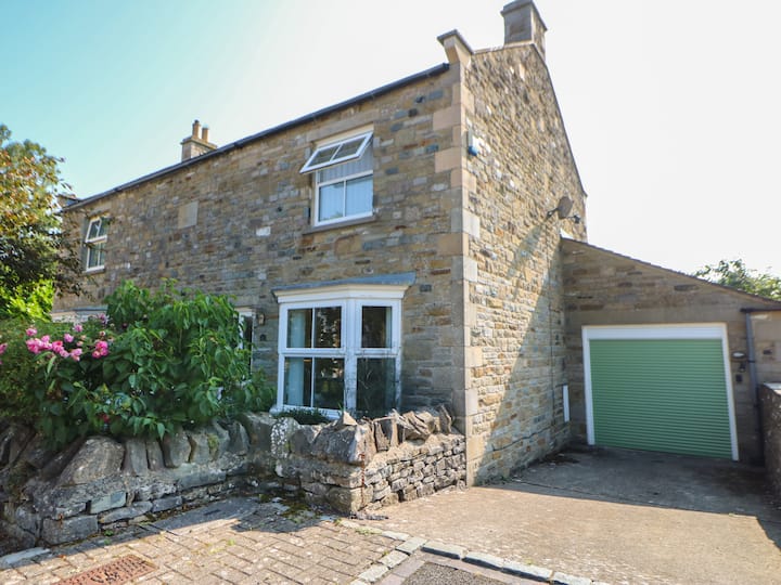 10 Old School Close - Leyburn