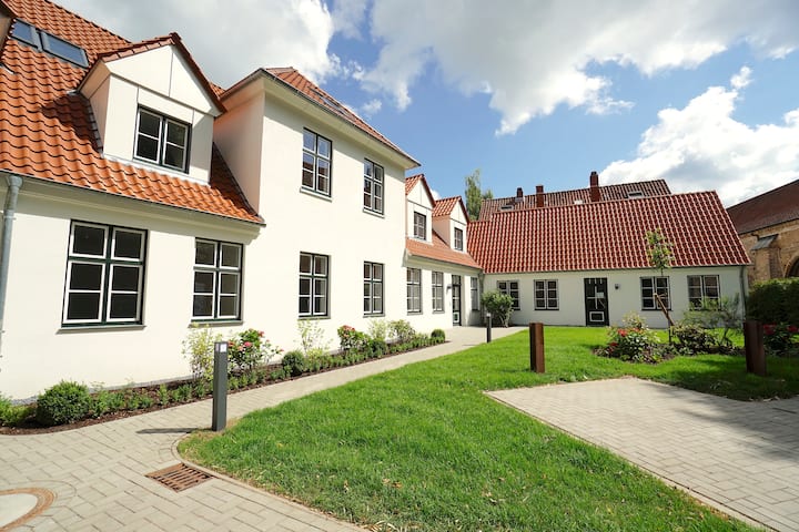 Ferienwohnung 'Am Hafen' Für 2 Personen Mitten In - Schleswig