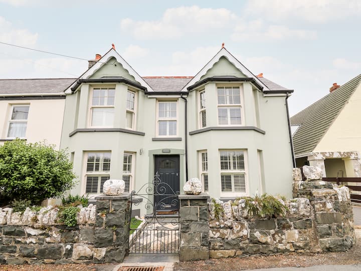 Dolwern - Fishguard