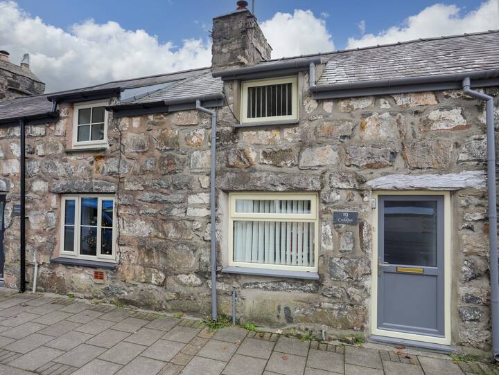 Cuddfan - Porthmadog