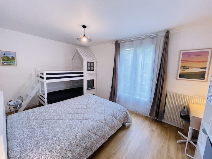 L'appart De Gauche 8 Pers Parking Privé - Le Creusot
