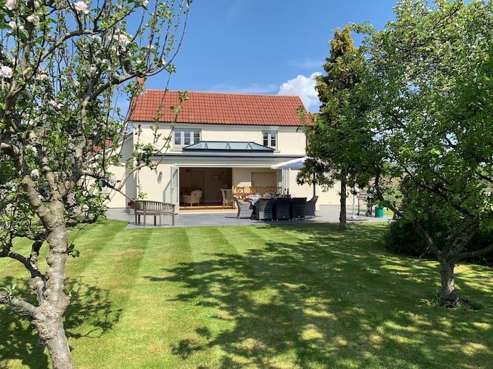 The Retreat - Burnham-on-Sea