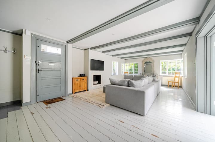 Holiday Home By The Waterfront With Heated Pool - Chichester