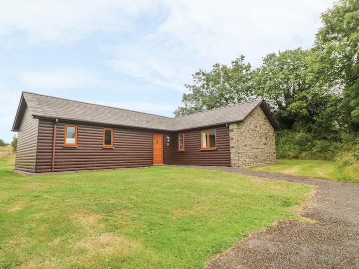 64 Waterside - Bodmin