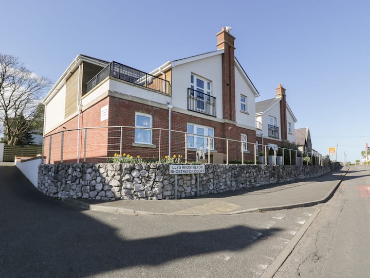Benllech Coastal Retreat - Benllech