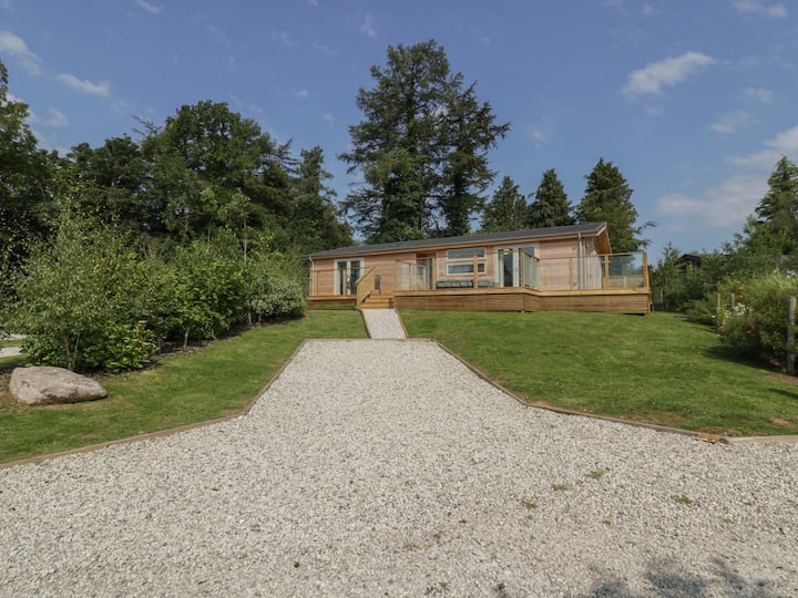 2 Faraway Fields - Liskeard