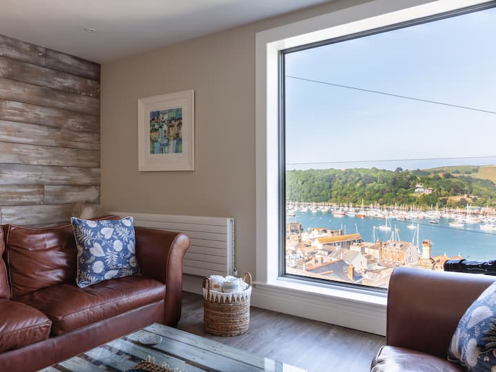44 Above Town - Dartmouth