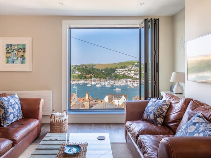 44 Above Town - Dartmouth