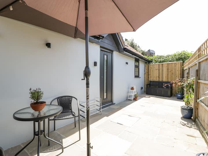 Barrow Lodge - Blandford Forum