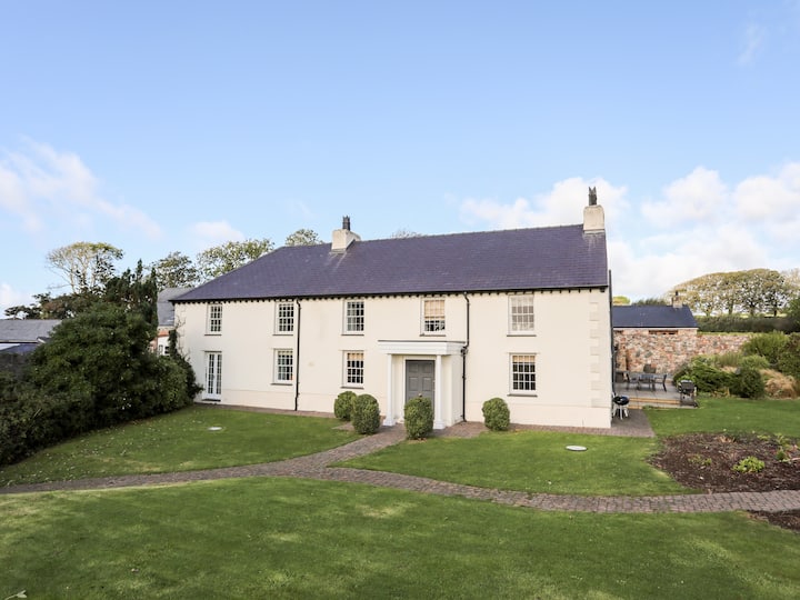 Clynnog House - Caernarfon