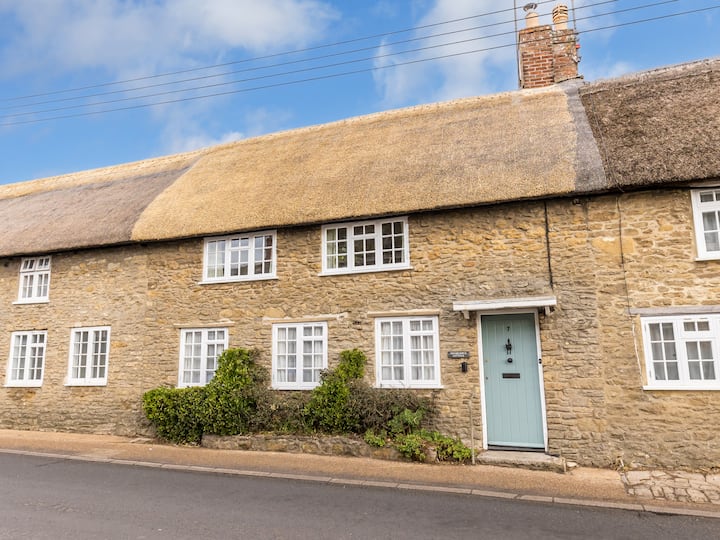 Cornflower Cottage - Burton Bradstock
